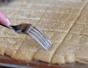 Peppermint Shortbread Cookies: Easy Delicious Chocolate Dipped Dessert